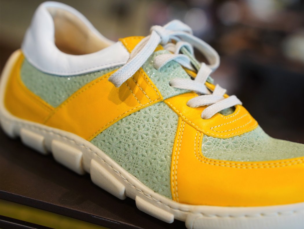 プロフェッショナルシューフィッティングのさか｜靴｜金沢市 ｜ 高いフィット感で人気のEJECT SHOESのスニーカー”FLIGHT” シリーズ