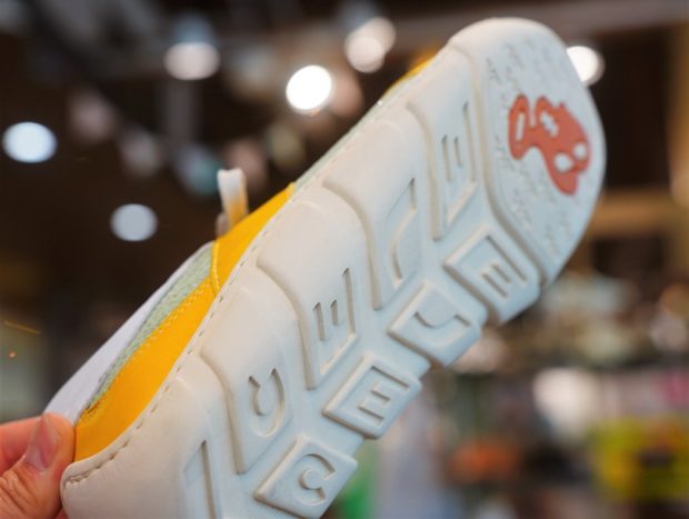 プロフェッショナルシューフィッティングのさか｜靴｜金沢市 ｜ 高いフィット感で人気のEJECT SHOESのスニーカー”FLIGHT” シリーズ